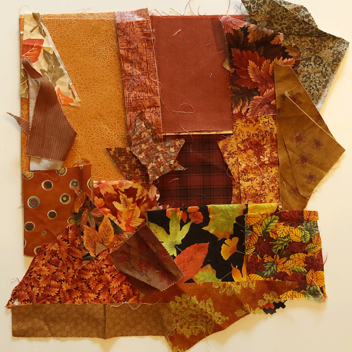 The Maker's Stash - English Paper PiecingFabric-Scrap-Bag-02—01